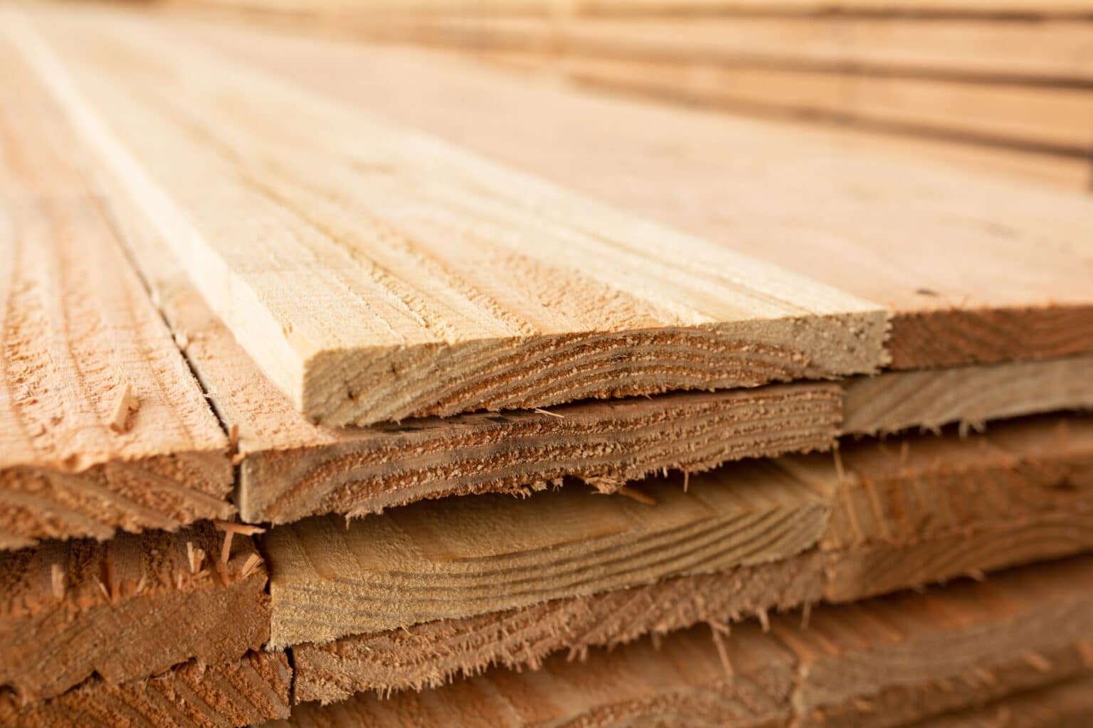 Opzoek naar goedkope houten planken? Outdoor Gigant.