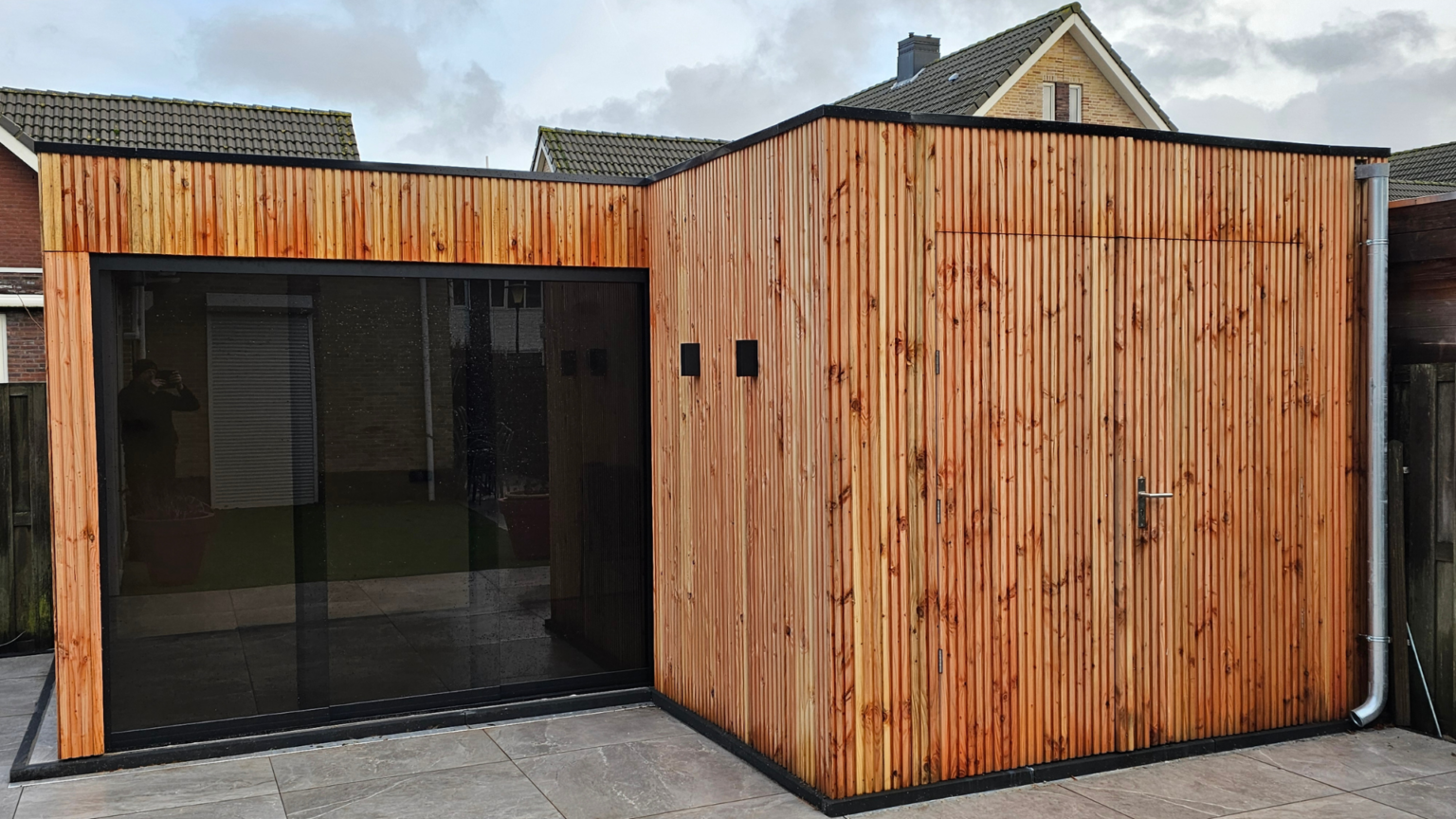 L-vorm Moderne douglas overkapping met schuur