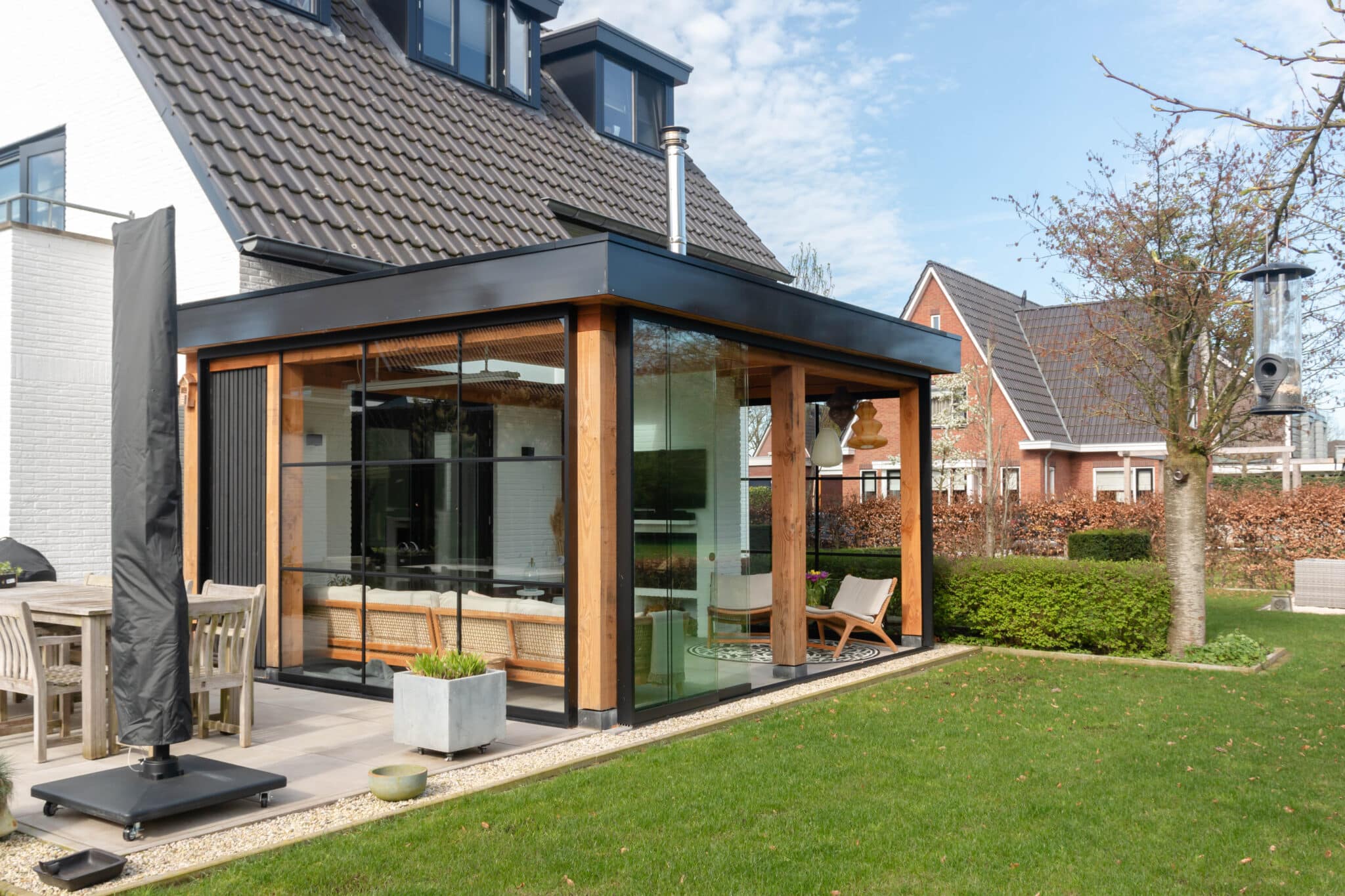 L-vorm Moderne douglas overkapping met schuur